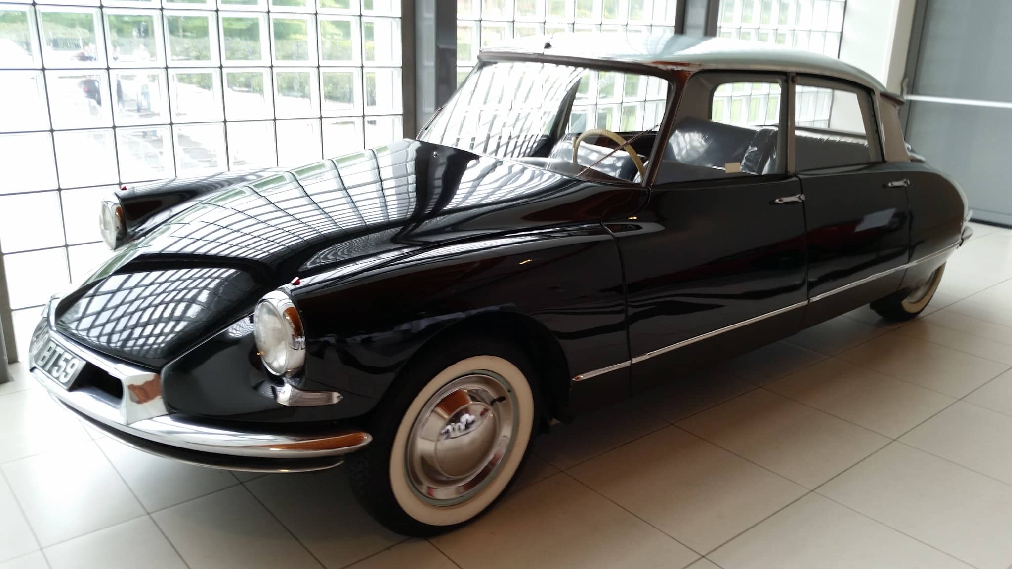 Citroen DS for auction sale - Piston Addict