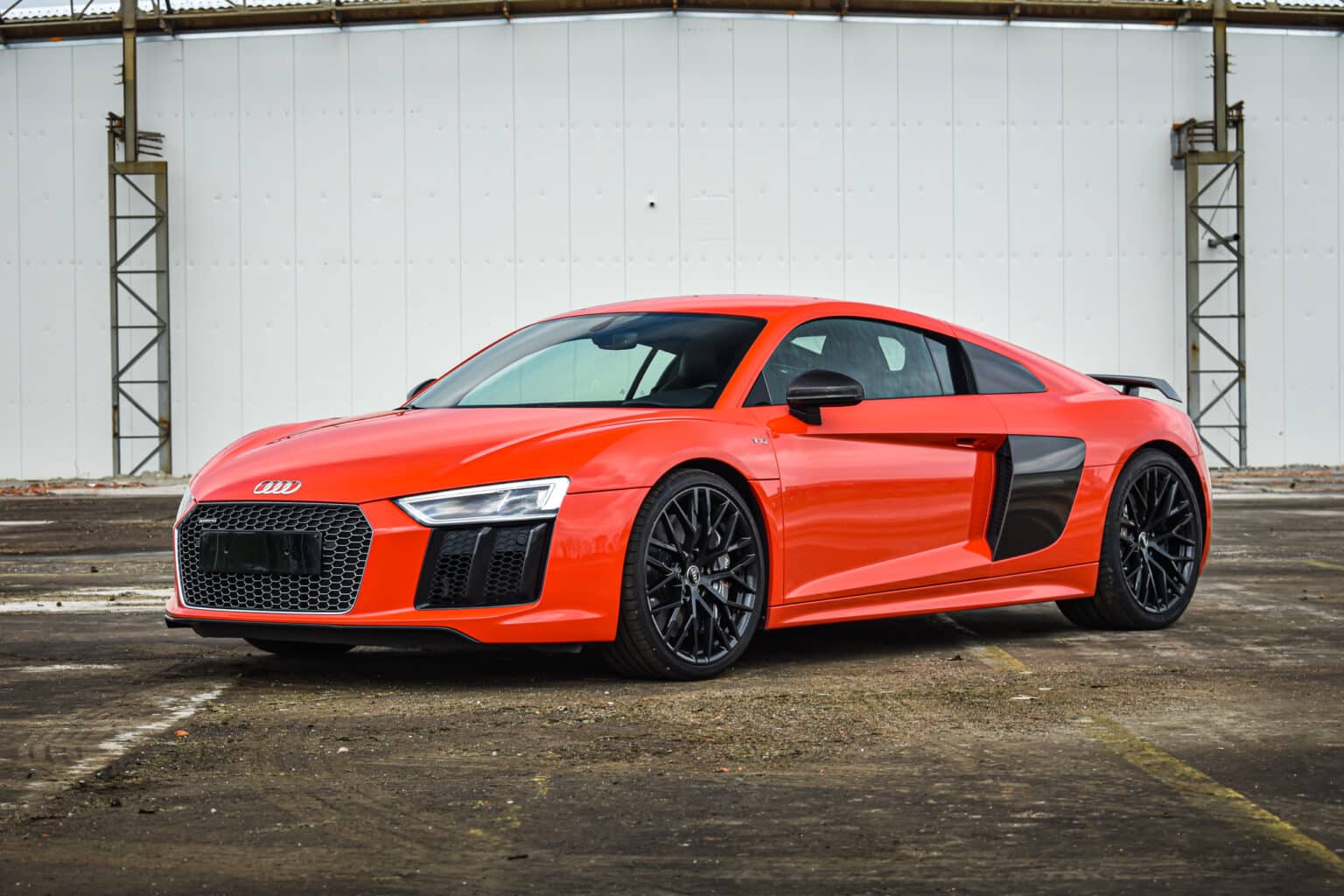 Audi R8 V10 Red Dynamite auction - Piston Addict