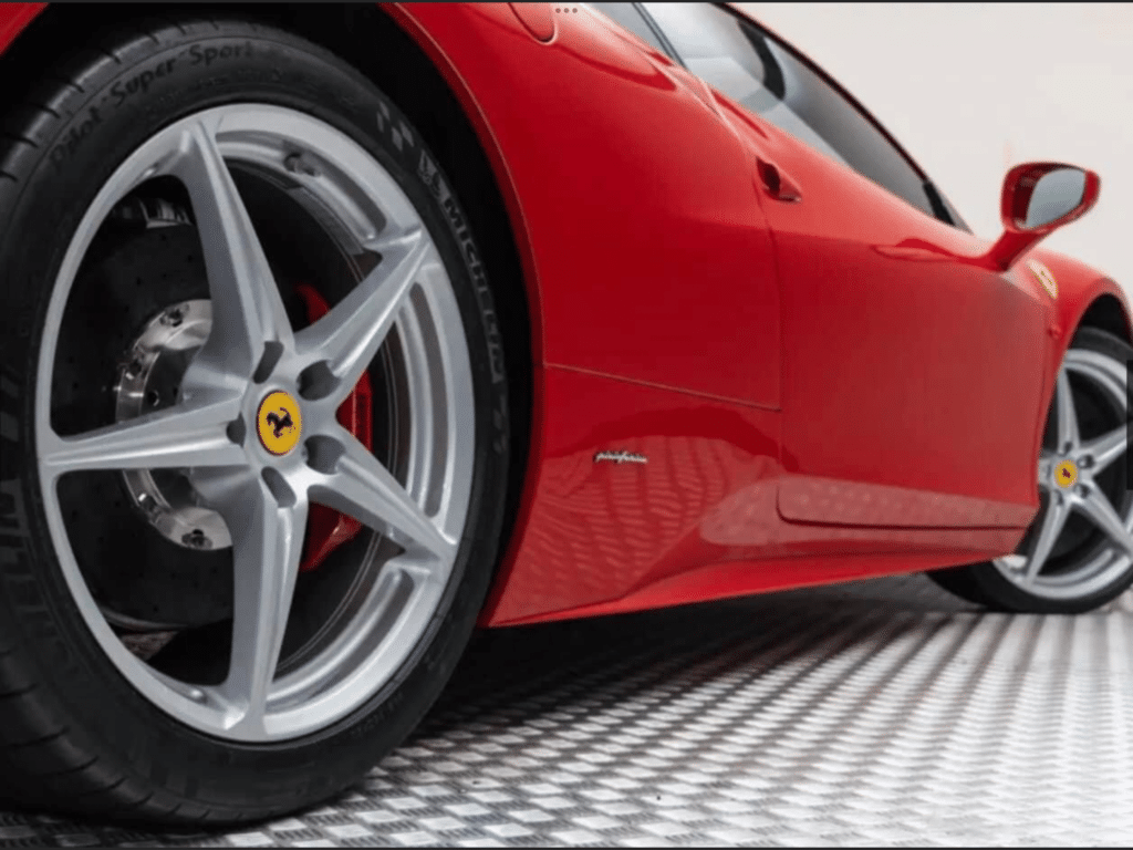 Ferrari 458 Italia auction - Piston Addict